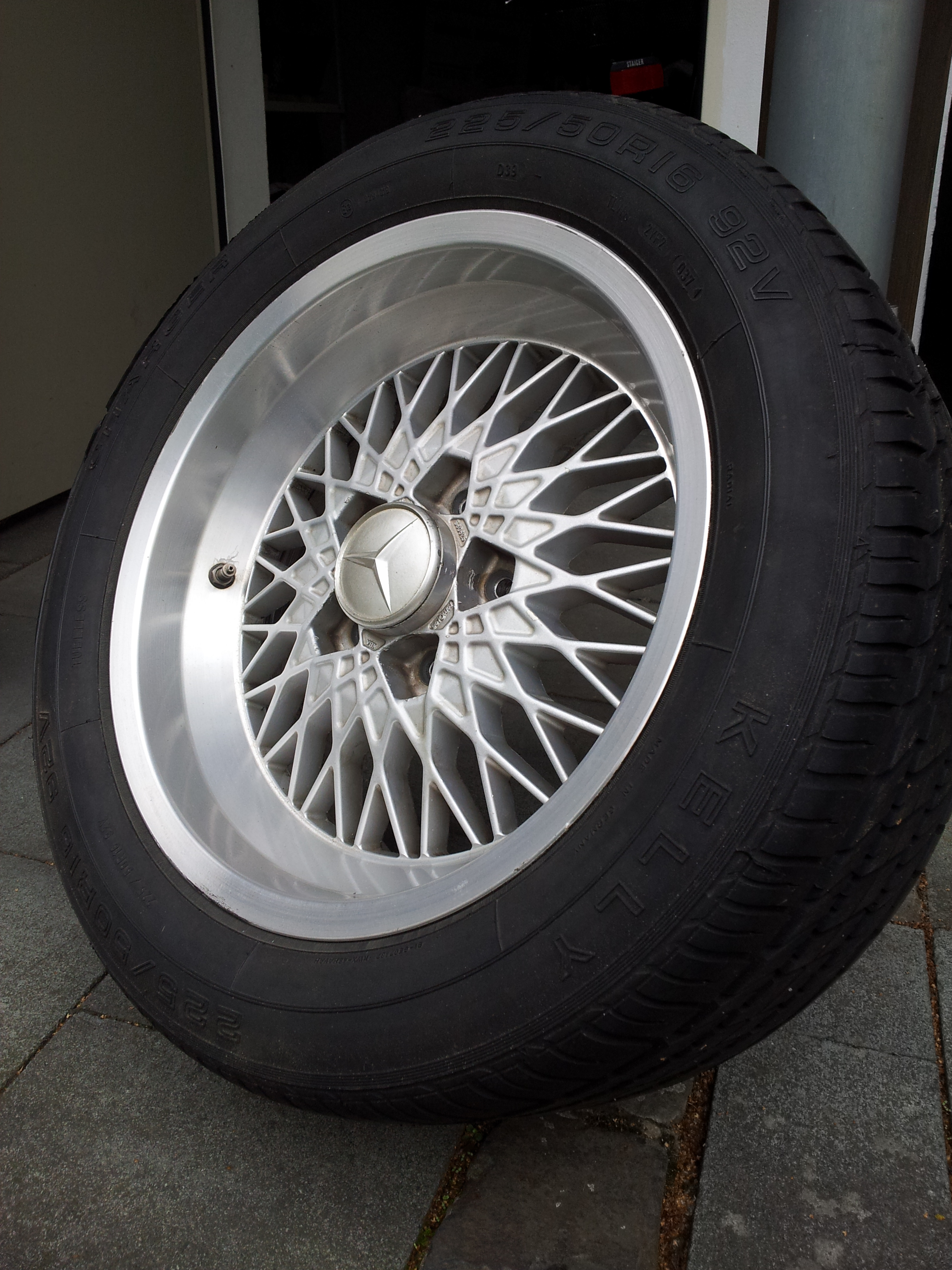 4 Kompletträder 225/50 R16 92V mit Remotec Alufelgen : Biete